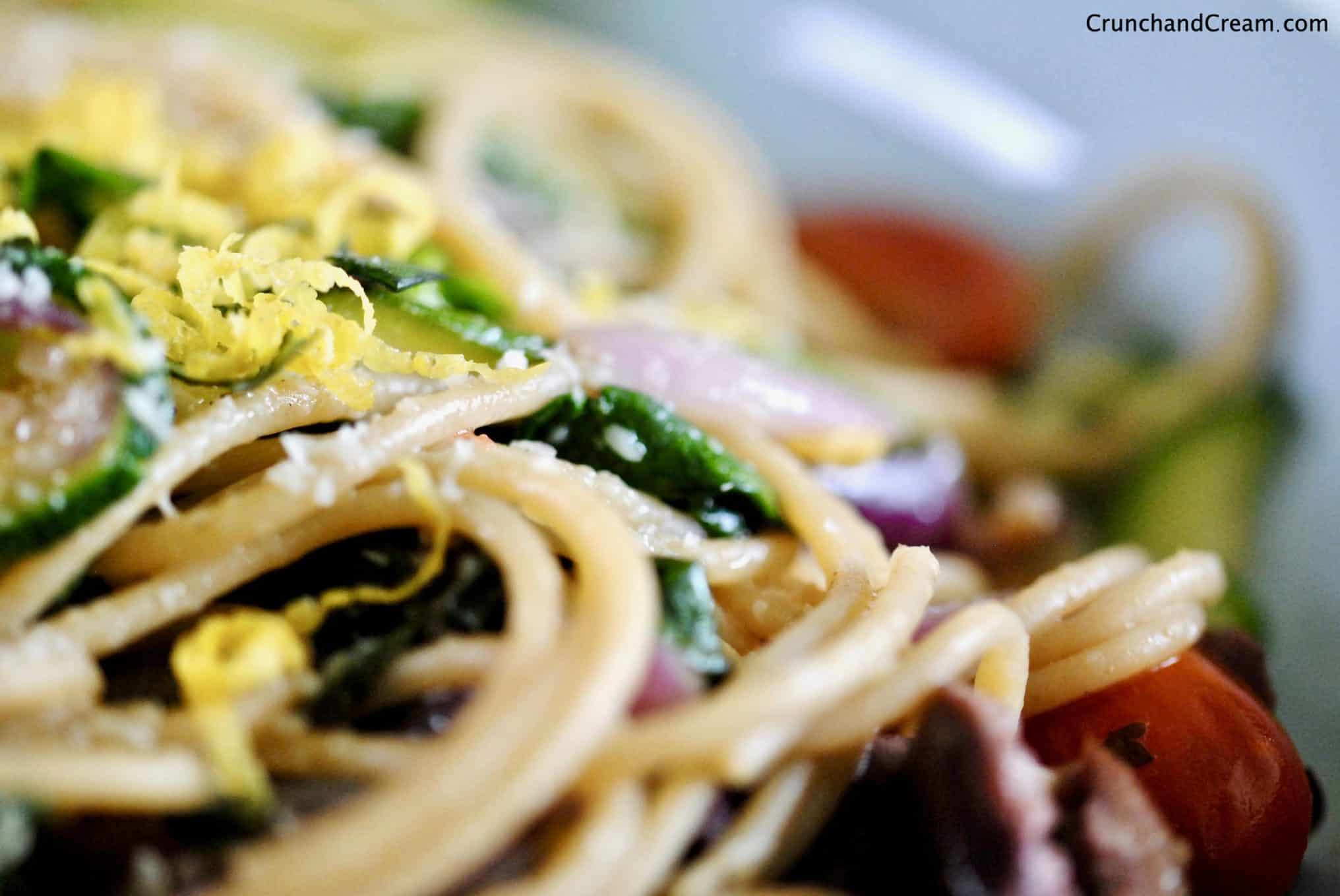 Light Olive Oil Spaghetti with Tomatoes & Courgette (zucchini) - Crunch ...